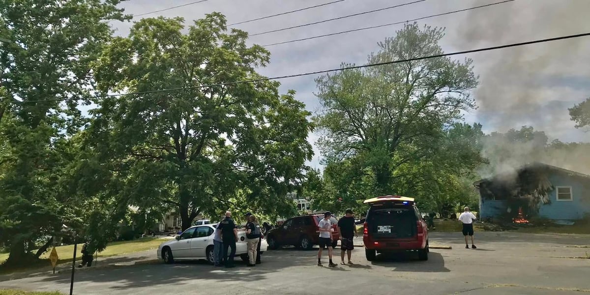 Crews Extinguish Large Fire At Cape Girardeau Home